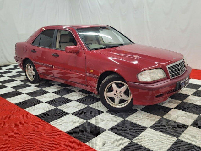 1998 Mercedes-Benz C180 W202 IN AUCTION AT LLOYDS Red Automatic Sedan ...