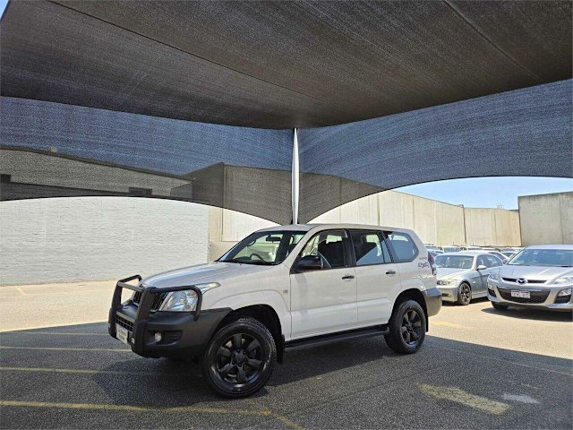 2005 Toyota Landcruiser Prado GRJ120R GX White 5 Speed Automatic Wagon ...