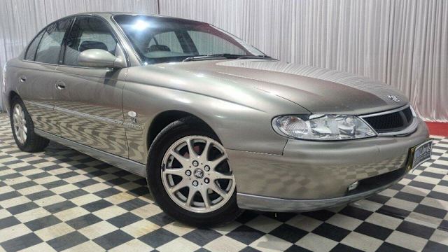 2002 Holden Commodore VX Calais IN AUCTION AT LLOYDS Gold Automatic ...