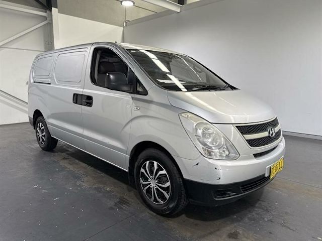 2009 Hyundai iLOAD TQ Silver 5 Speed Manual Van | Cars, Vans & Utes ...