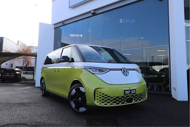 2025 Volkswagen ID. Buzz Pro BEV560 EB LWB Auto MY25 | Cars, Vans ...