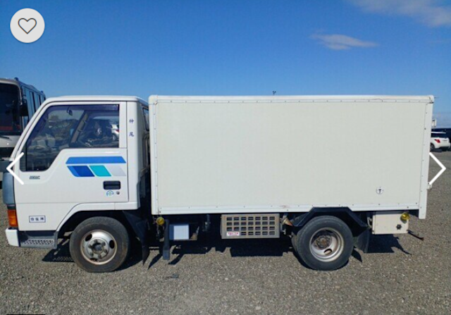 Mitsubishi Canter FREEZER TRUCK, super low kms, 5-speed, aircon, fridge ...