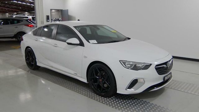 2018 Holden Commodore ZB RS White 9 Speed Automatic Liftback | Cars ...