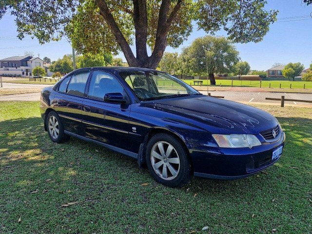 2004 Holden Commodore VY II Executive Blue 4 Speed Automatic Sedan ...