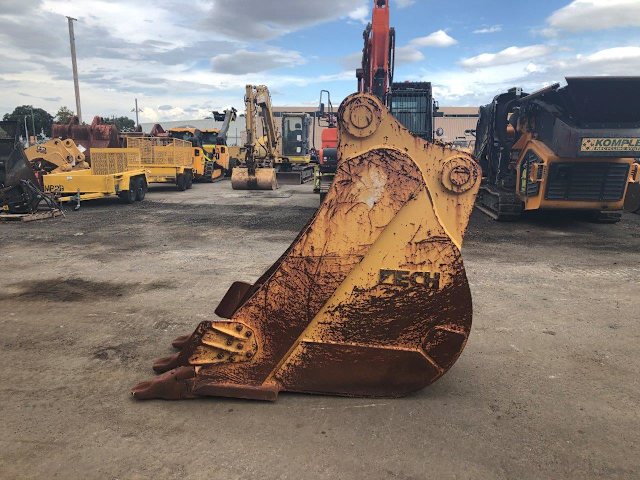 ECH 780mm WIDE TRENCH BUCKET | Other Parts & Accessories | Gumtree ...