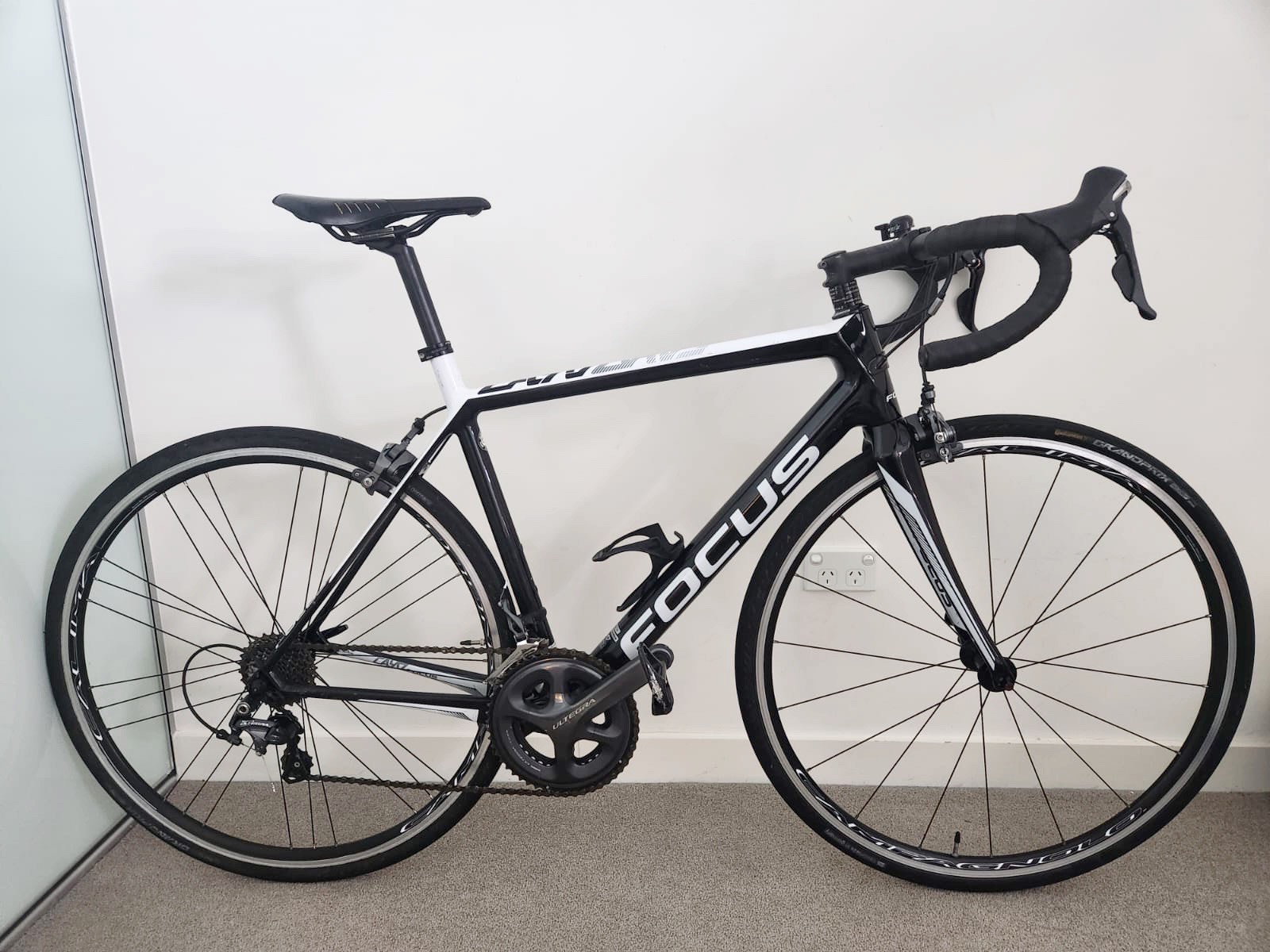 Focus Cayo medium carbon road bike. 11 speed. Ultegra - Men's Bicycles ...
