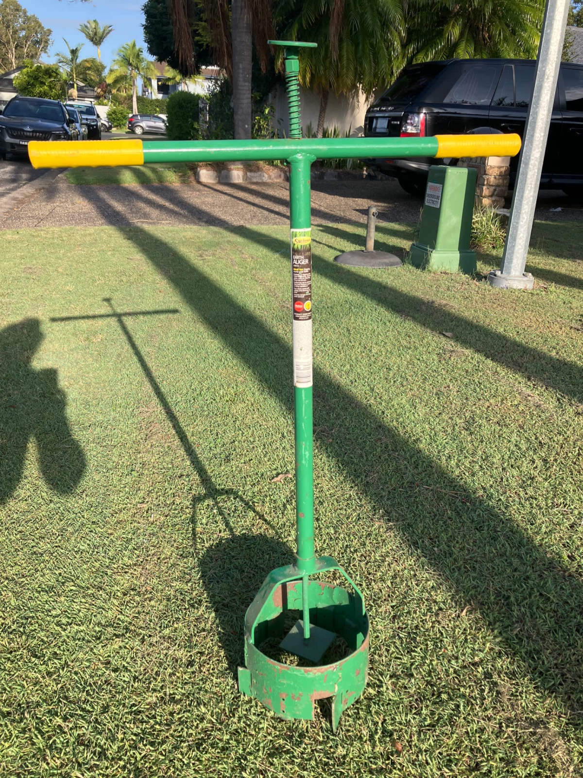 Cyclone 200mm post hole digger store