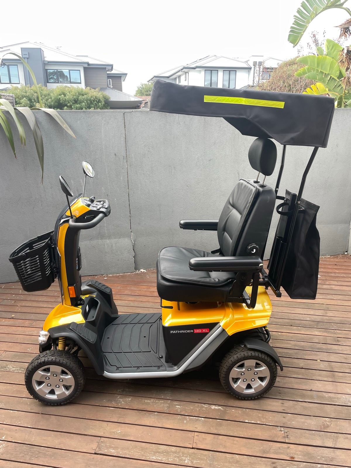 Electric Mobility Scooter Pathrider 140XL | Scooters | Gumtree ...
