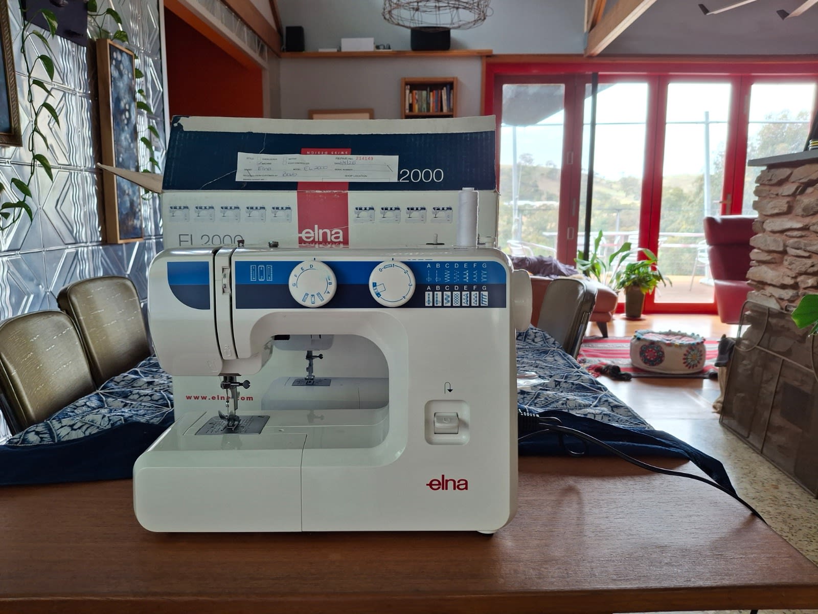 Elna Sewing Machine EL2000 - Sewing Machines in Watervale SA | Gumtree ...