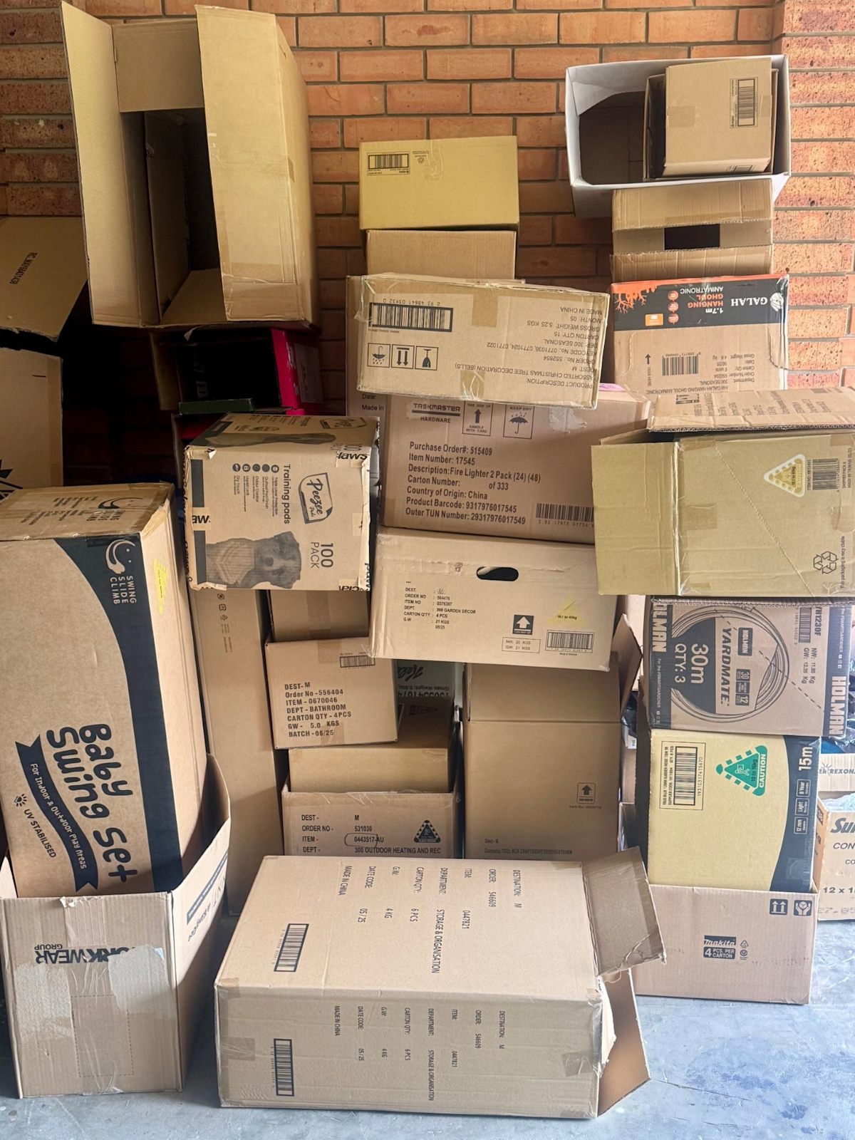 MOVING/STORAGE BOXES all types many quite robust & Shoe boxes/Tissues ...