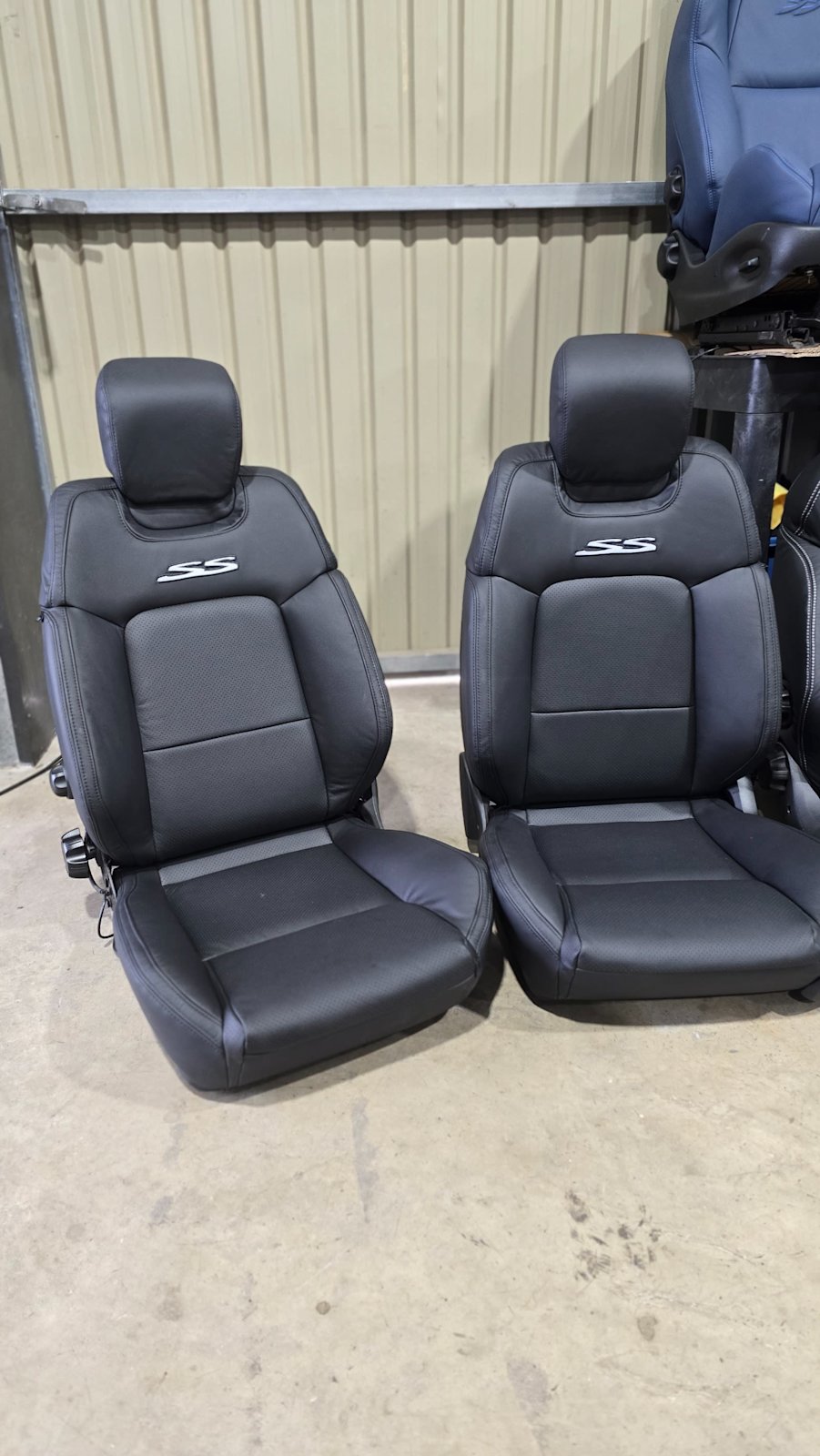 Freshly Trimmed VE Leather Seats, Ute or Sedan / Holden Commodore SS ...