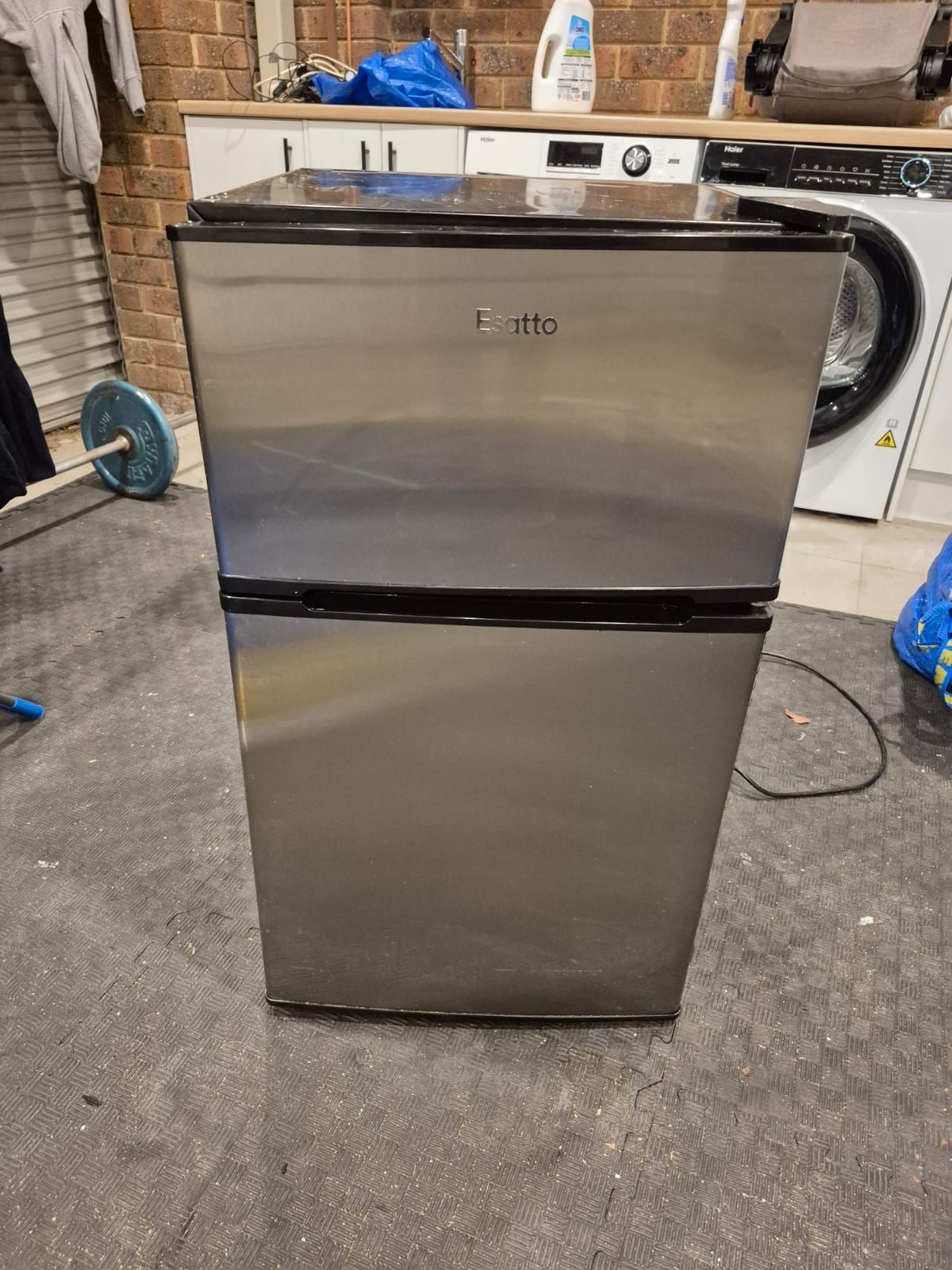 FREE Small Fridge Freezer - Fridges & Freezers in Williamstown VIC ...