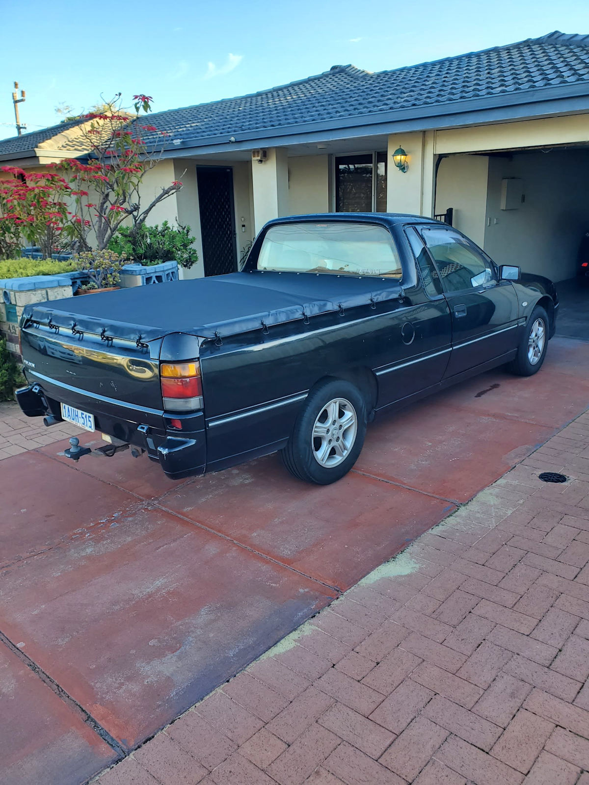 HOLDEN COMMODORE VS UTE V6