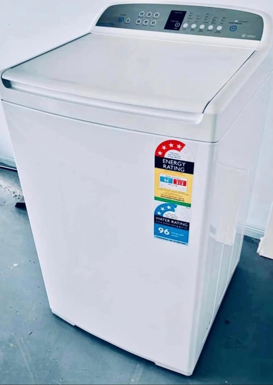 HUGE 10KG F&P WASHING MACHINE GREAT CONDITION/ Free delivery - Washing ...
