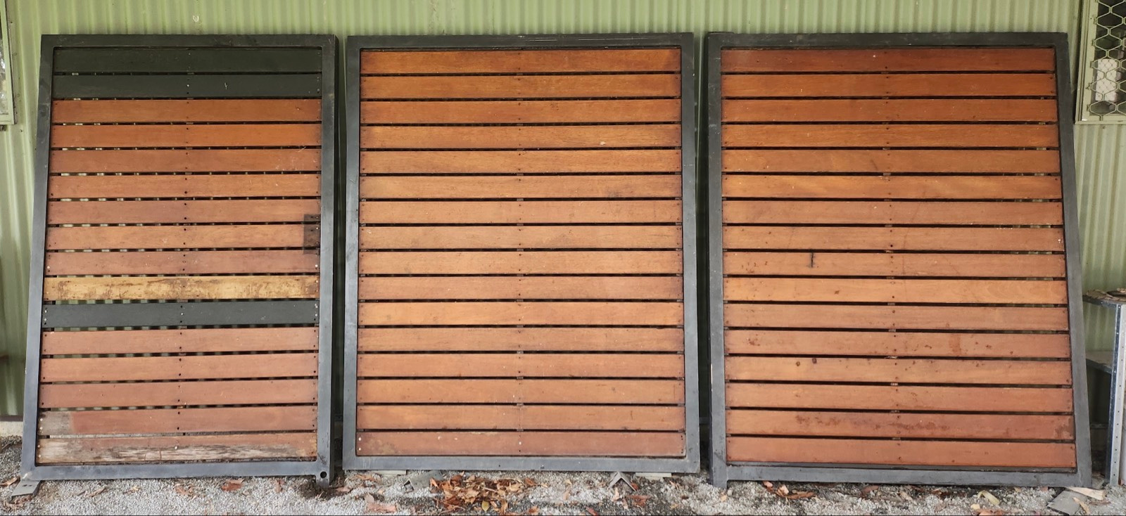 Gate & 2 Panels - Aluminium & Wooden Slats - 2 x Panels + 1 x Gate ...
