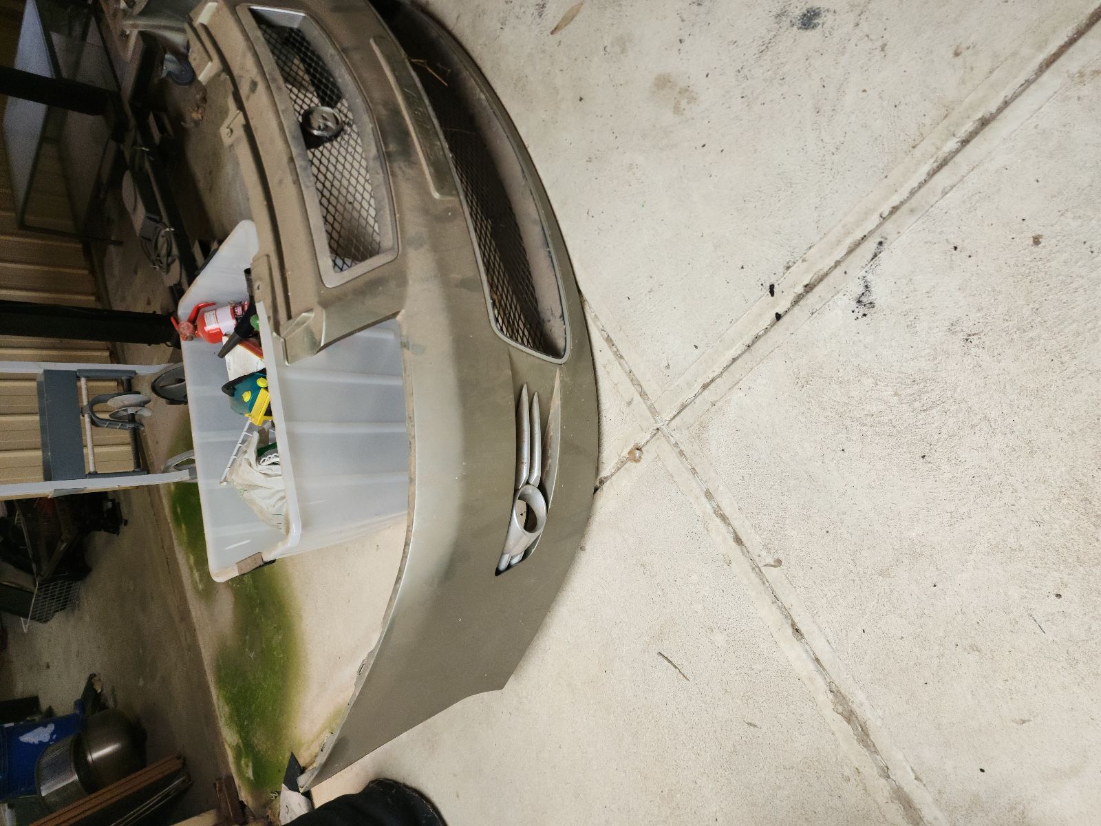 Hsv Senator VZ holden Bumper. | Auto Body parts | Gumtree Australia ...