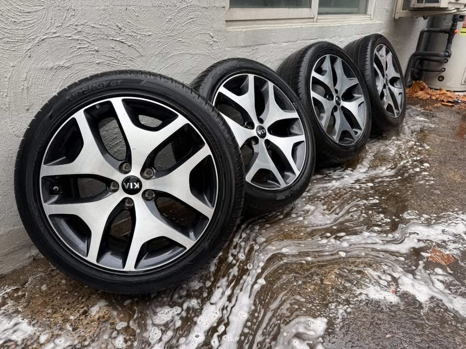 Kia Sportage 19 Inch Alloy Wheels with Good Tyres *Delivery*