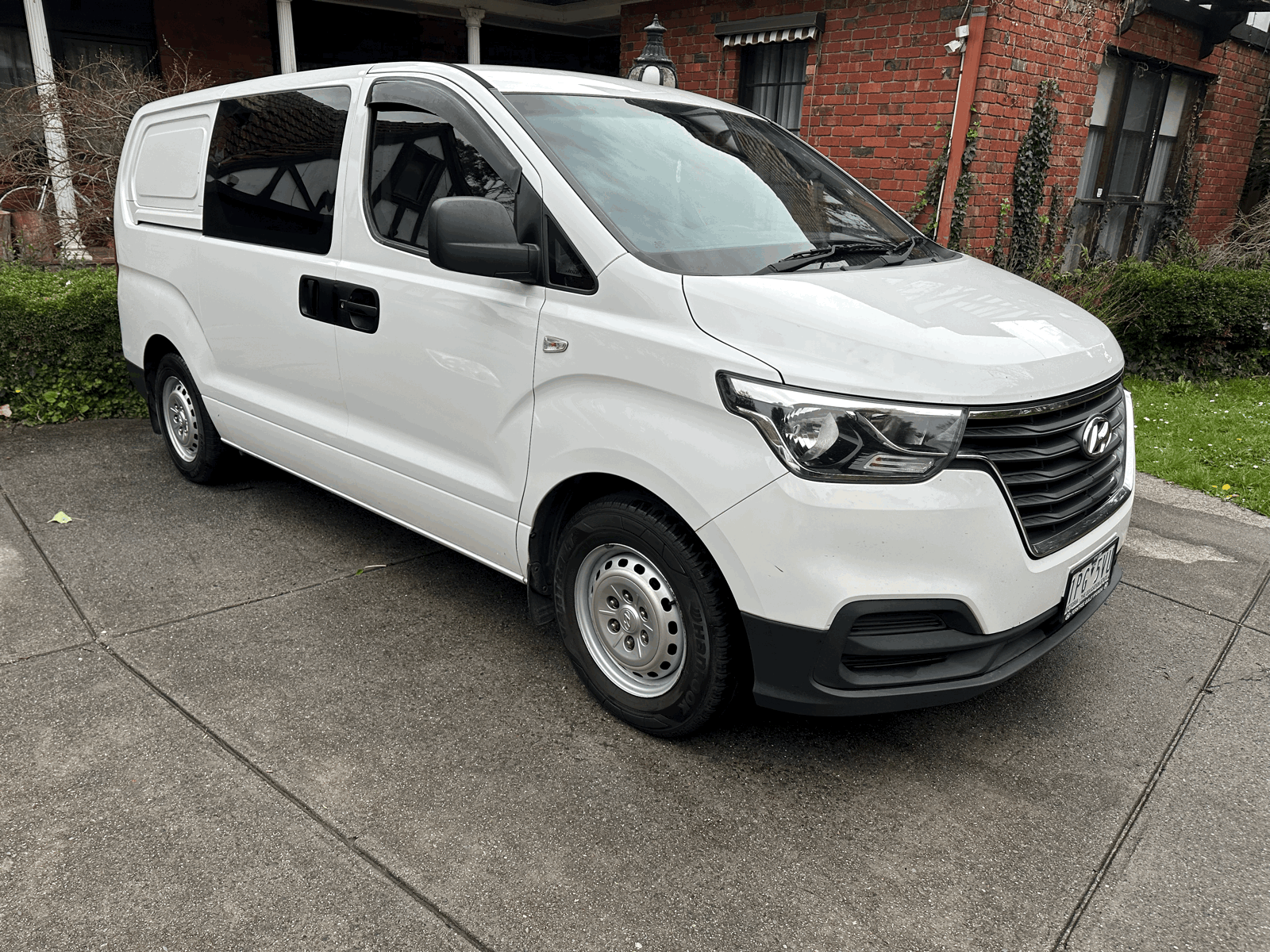 2019 HYUNDAI iLOAD 6S LIFTBACK 5 SP AUTOMATIC 4D CREW VAN | Cars, Vans ...