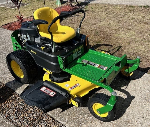 John Deere Z355E Zero-Turn Mower
