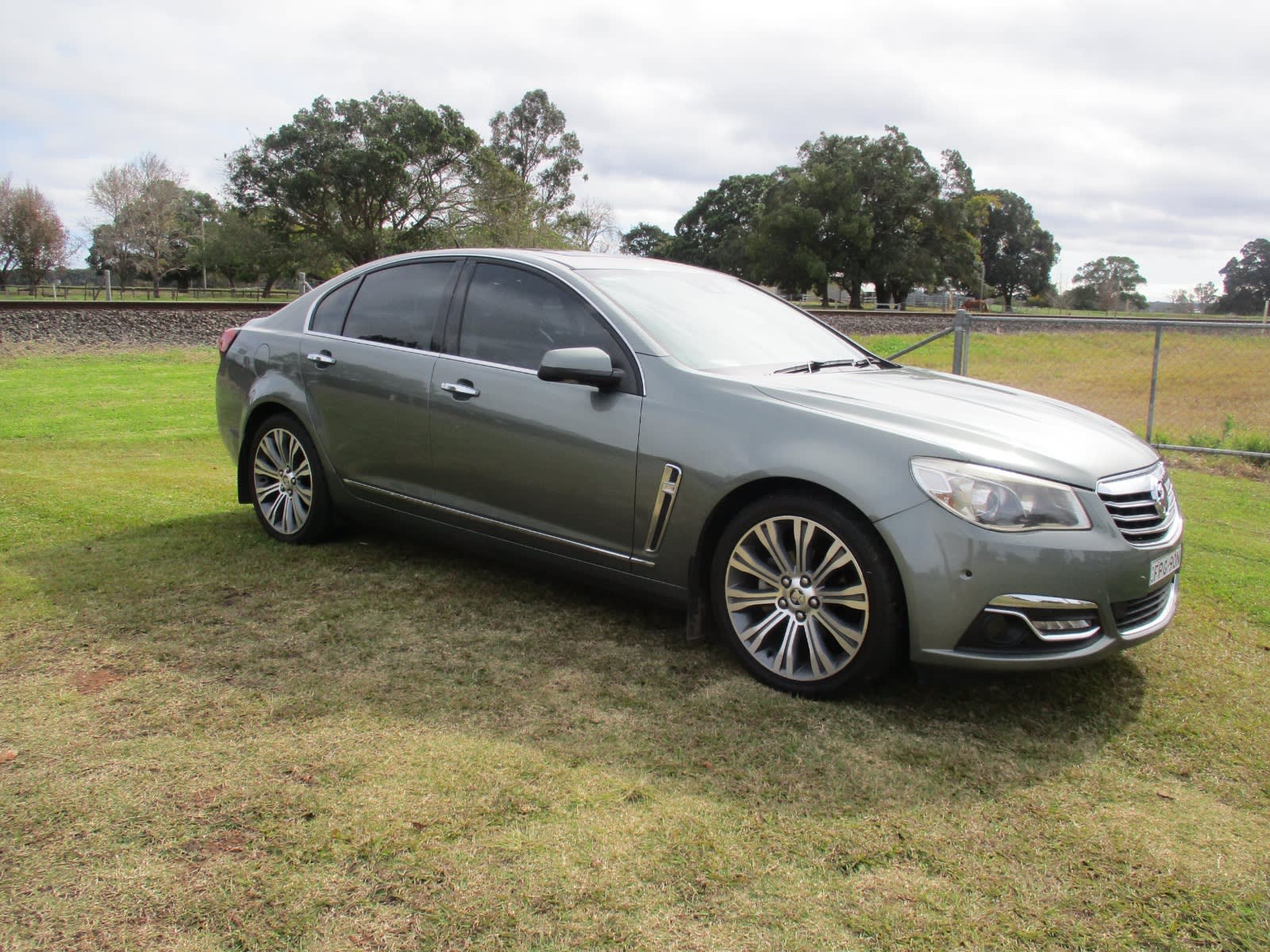 2014 VF HOLDEN Commodore CALAIS