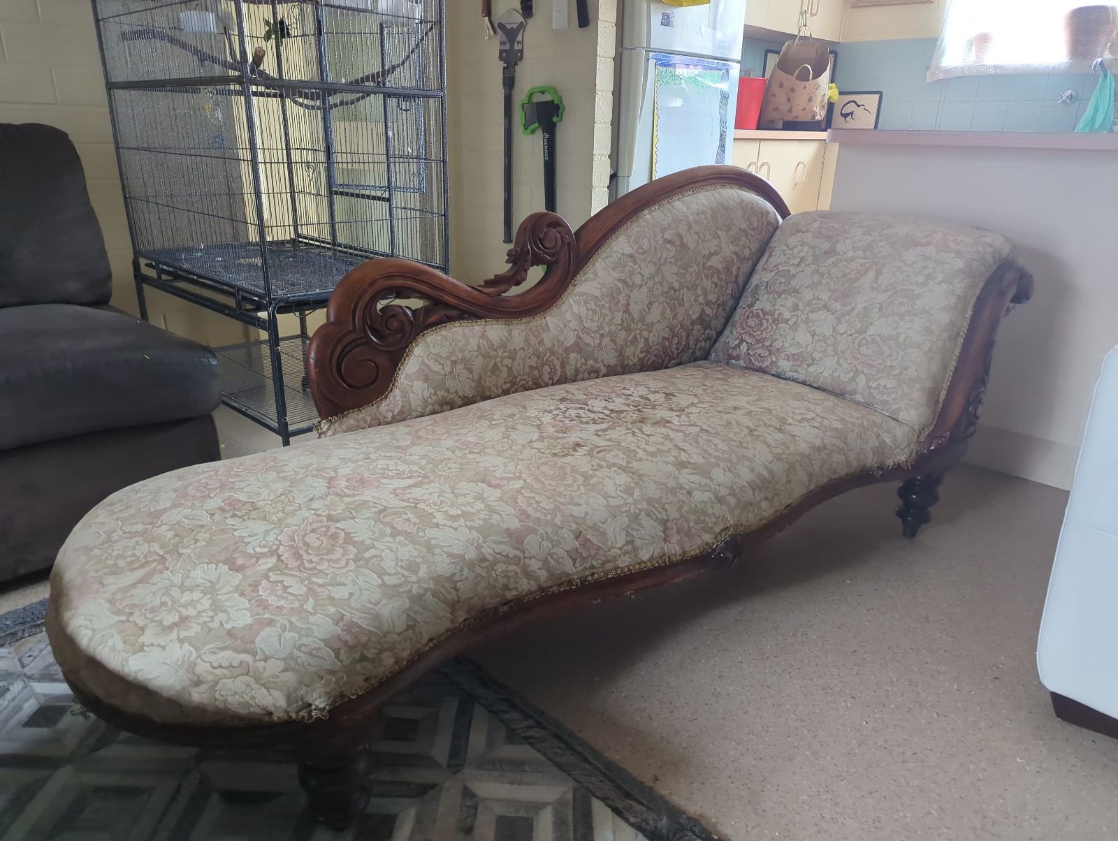 Antique Victorian Chaise Longue & Matching Button-Back Armchair ...
