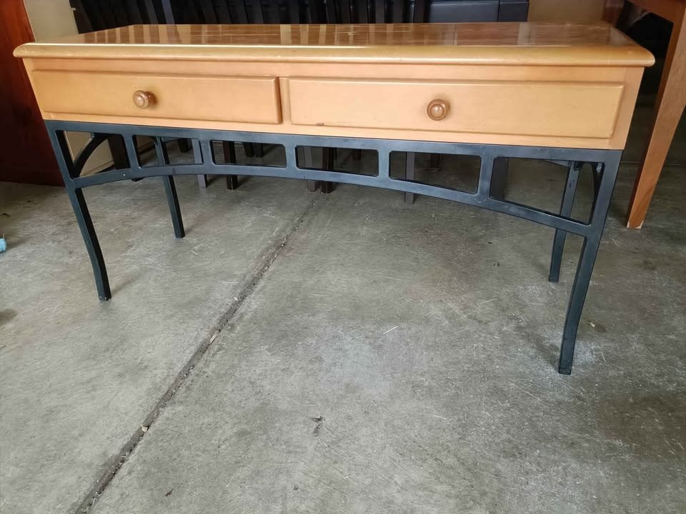 Sturdy Hallway Side Table Furniture *READ DESCRIPTION* - Buffets & Side ...