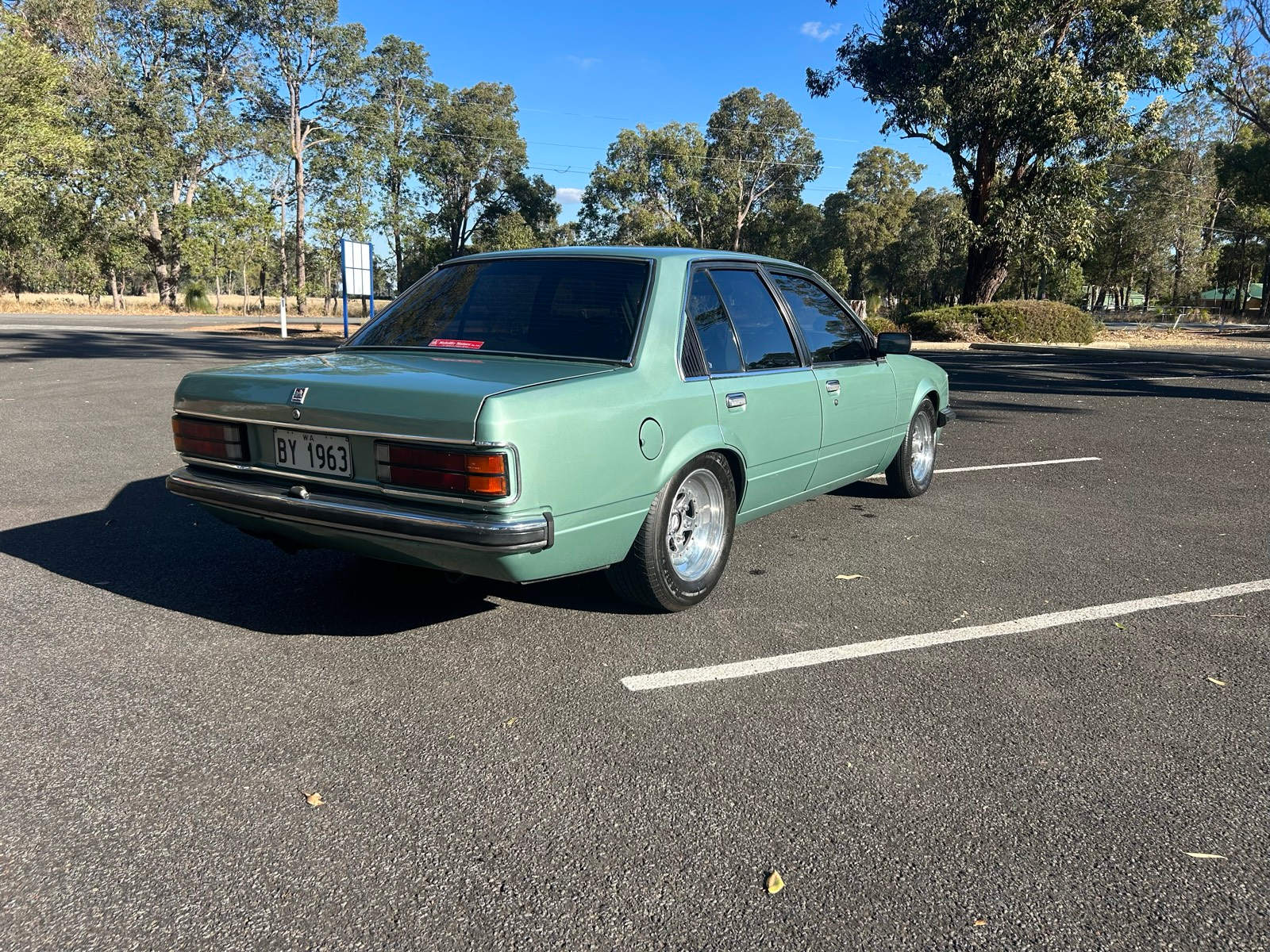 1981 HOLDEN COMMODORE VC 3 SP AUTOMATIC 4D SEDAN, 5 seats | Cars, Vans ...