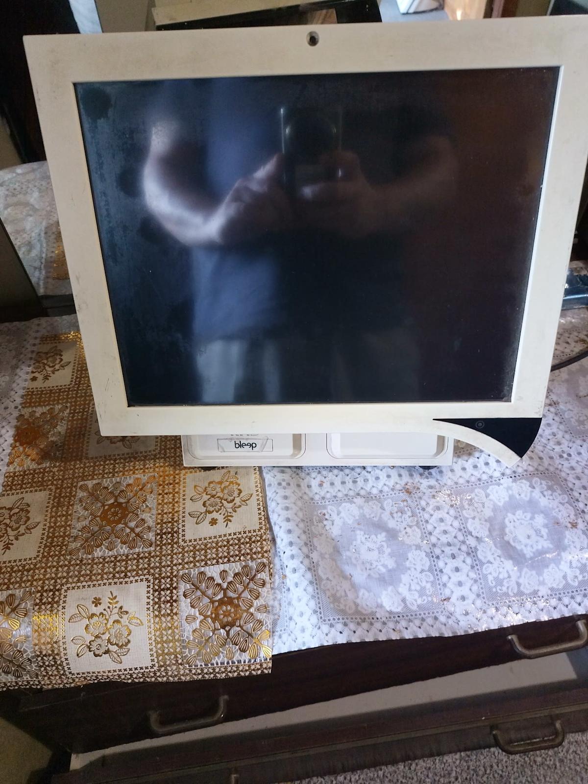 Toshiba 15 inch Touch screen Desktop Computer with power cord ...