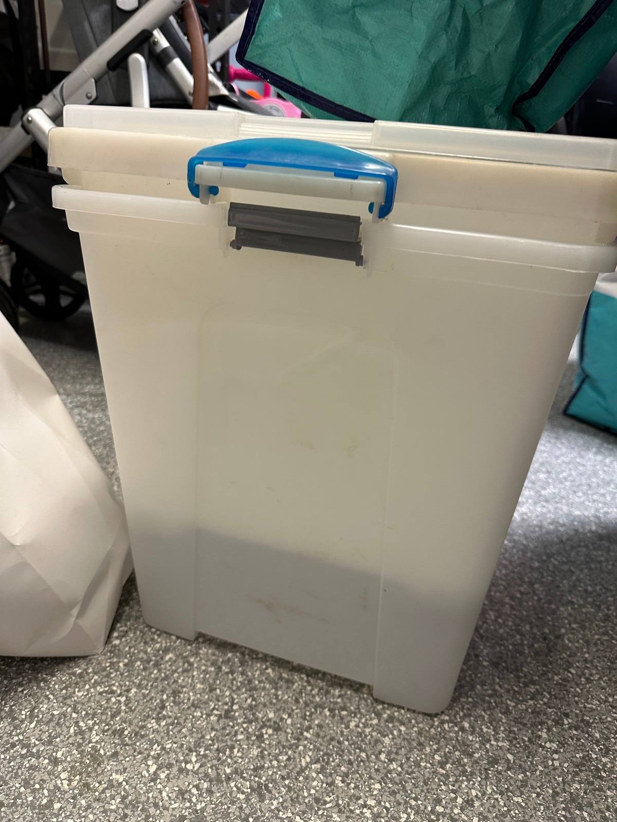 Free plastic storage containers, moving bags and tarps - Other Home ...