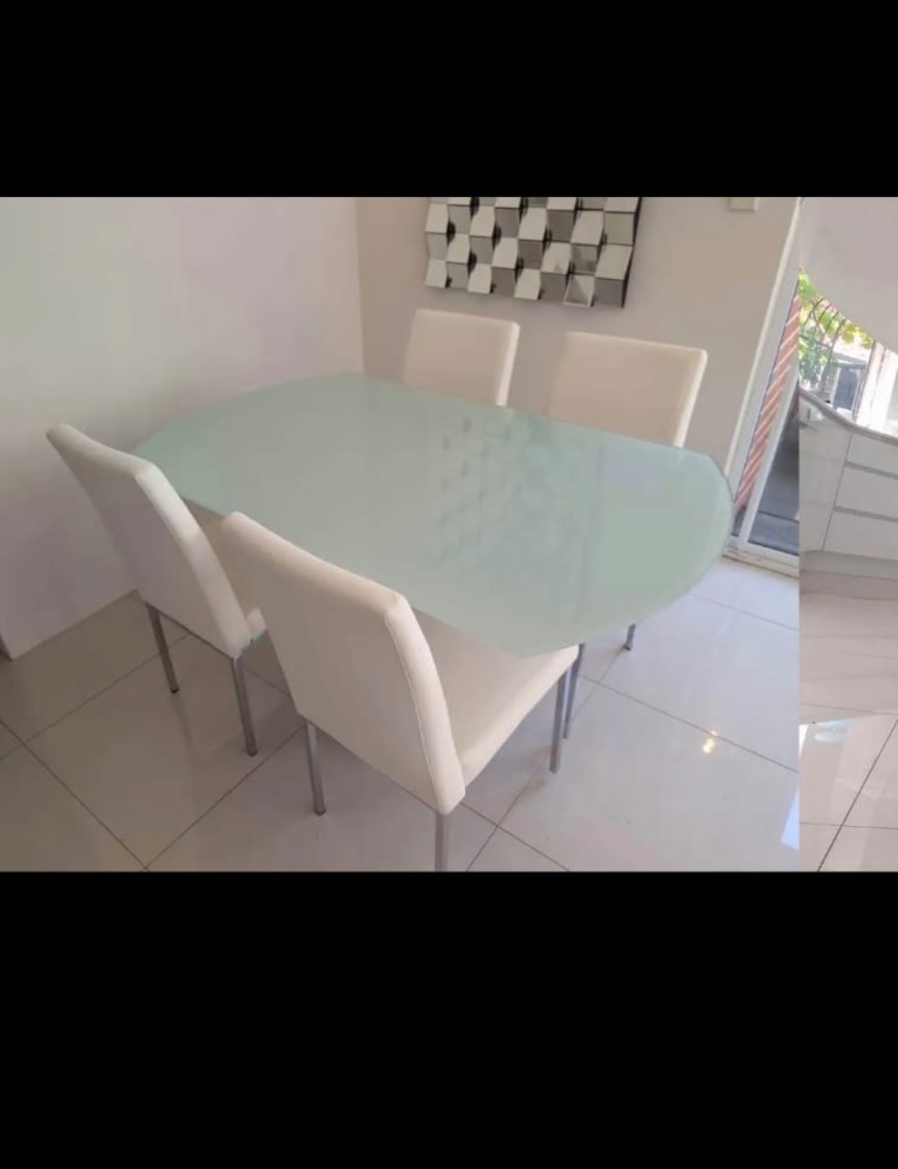 Dining table and chairs. Coverts from round to rectangular - Dining ...