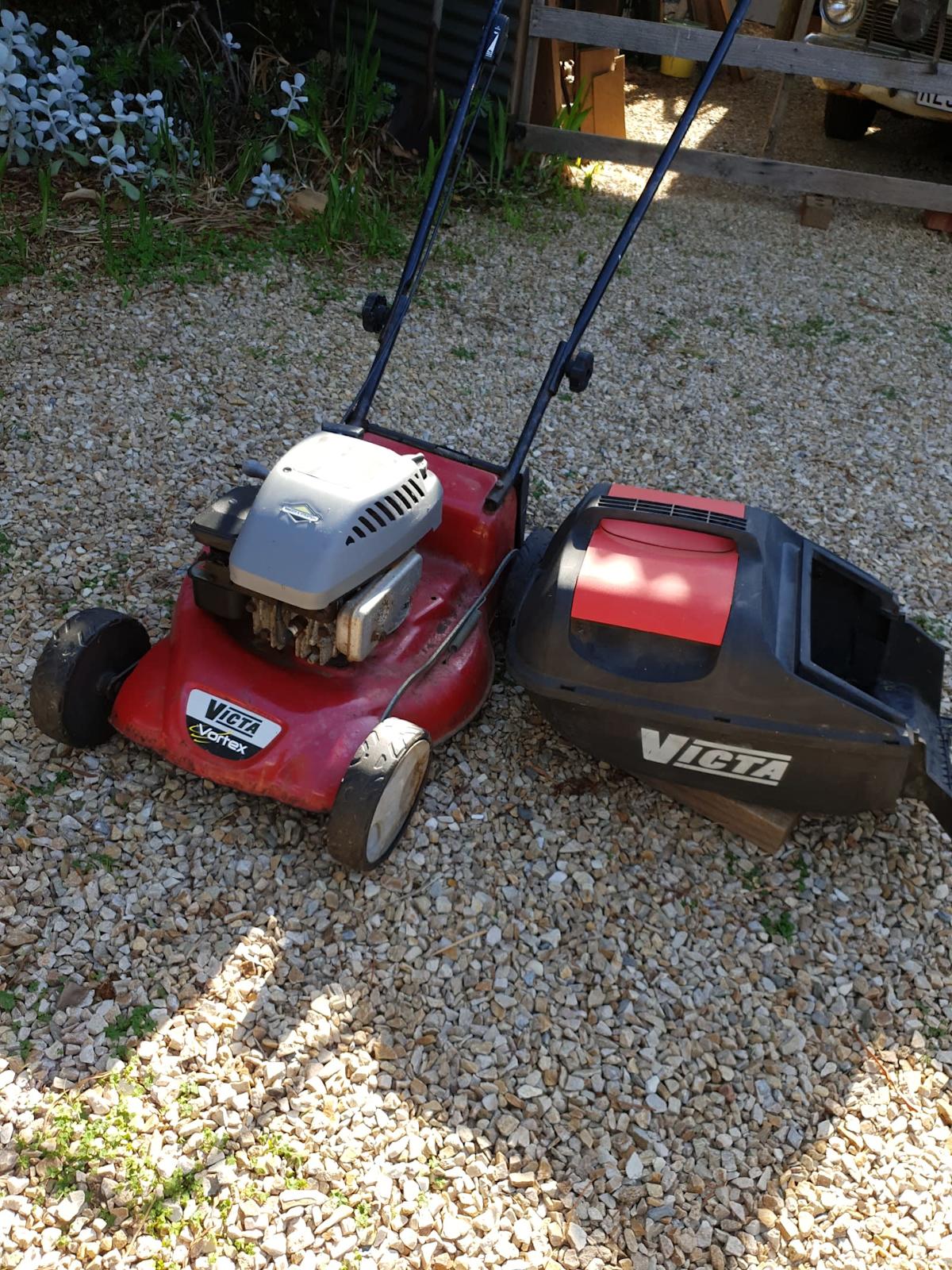 VICTA VORTEX QUATRO 40 LAWN MOWER CATCHER BRIGGS AND STRATTON MOTOR ...