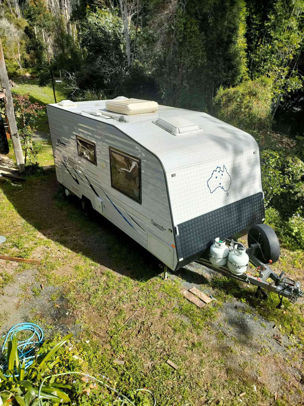 2012 Dreamseeker Weekender Xtreme 17ft Caravan w. ensuite & rear door