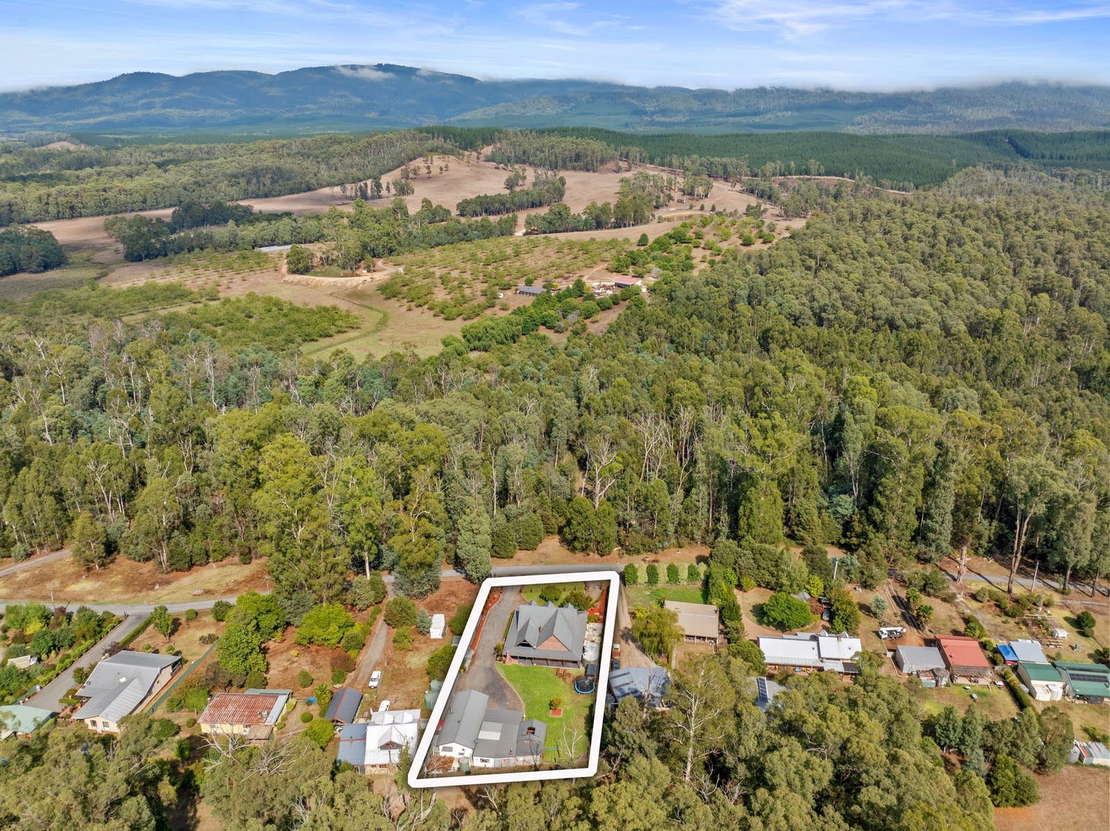 26 Tarnpirr Rd, Narbethong, Victoria 3778 - for Sale | Gumtree Australia