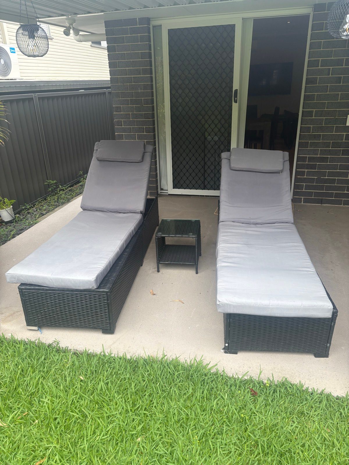 Sunbaking chairs and table - Outdoor Dining Furniture in Thorneside QLD ...