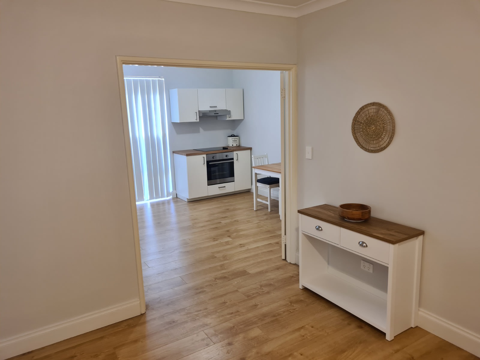 Eglinton: One bedroom self contained guest suite/ apartment. - for Rent ...