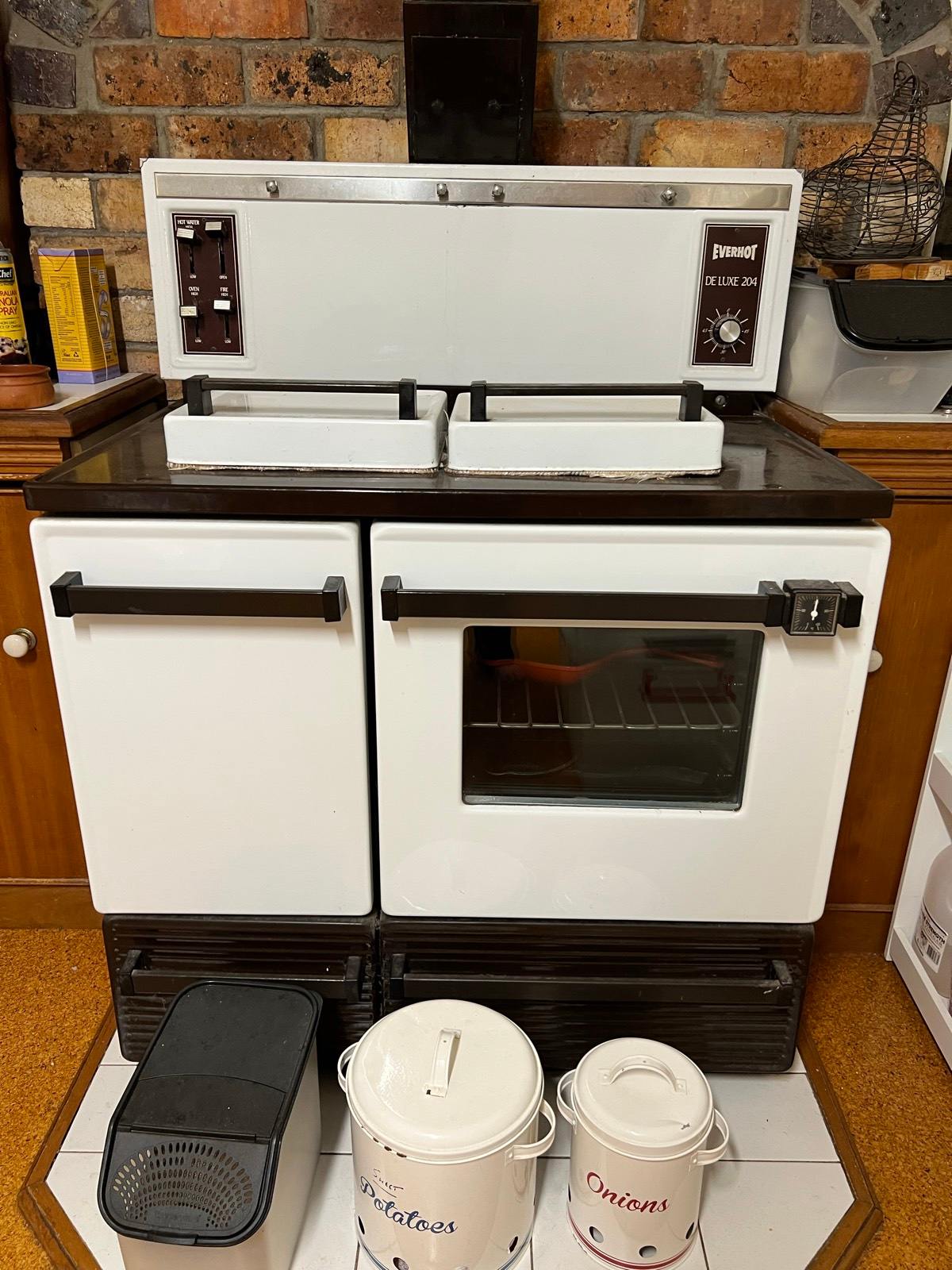 Vulcan Everhot wood Stove with hot water tank excellent condition ...