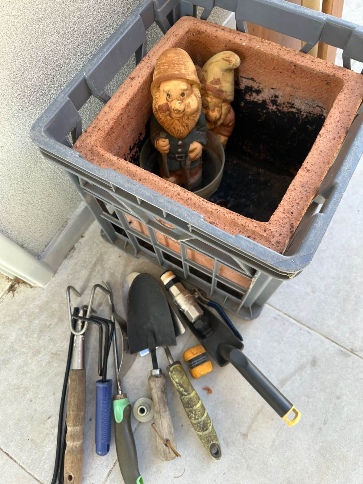 Gardeners delight freebies - Pots & Garden Beds in Perth WA | Gumtree ...