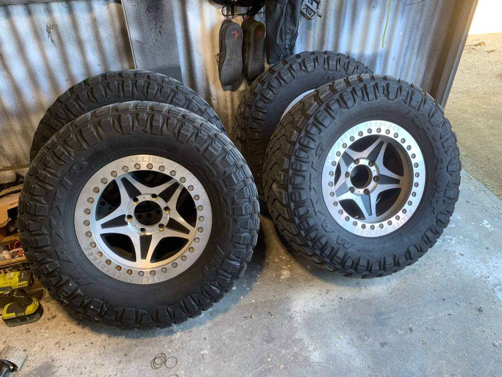 17x8 Allied Savanna Beadlocks with 295/70 17 Razor mts | Wheels, Tyres ...