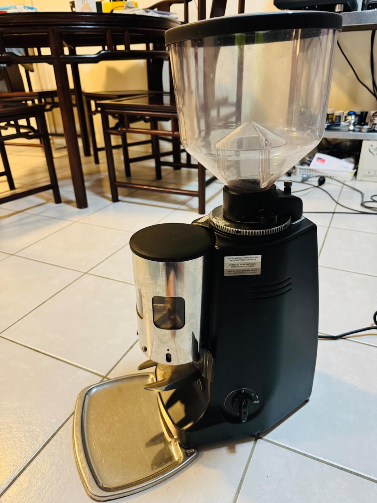 Mazzer Luigi Srl major automatic 650W commercial coffee grinder Exce ...