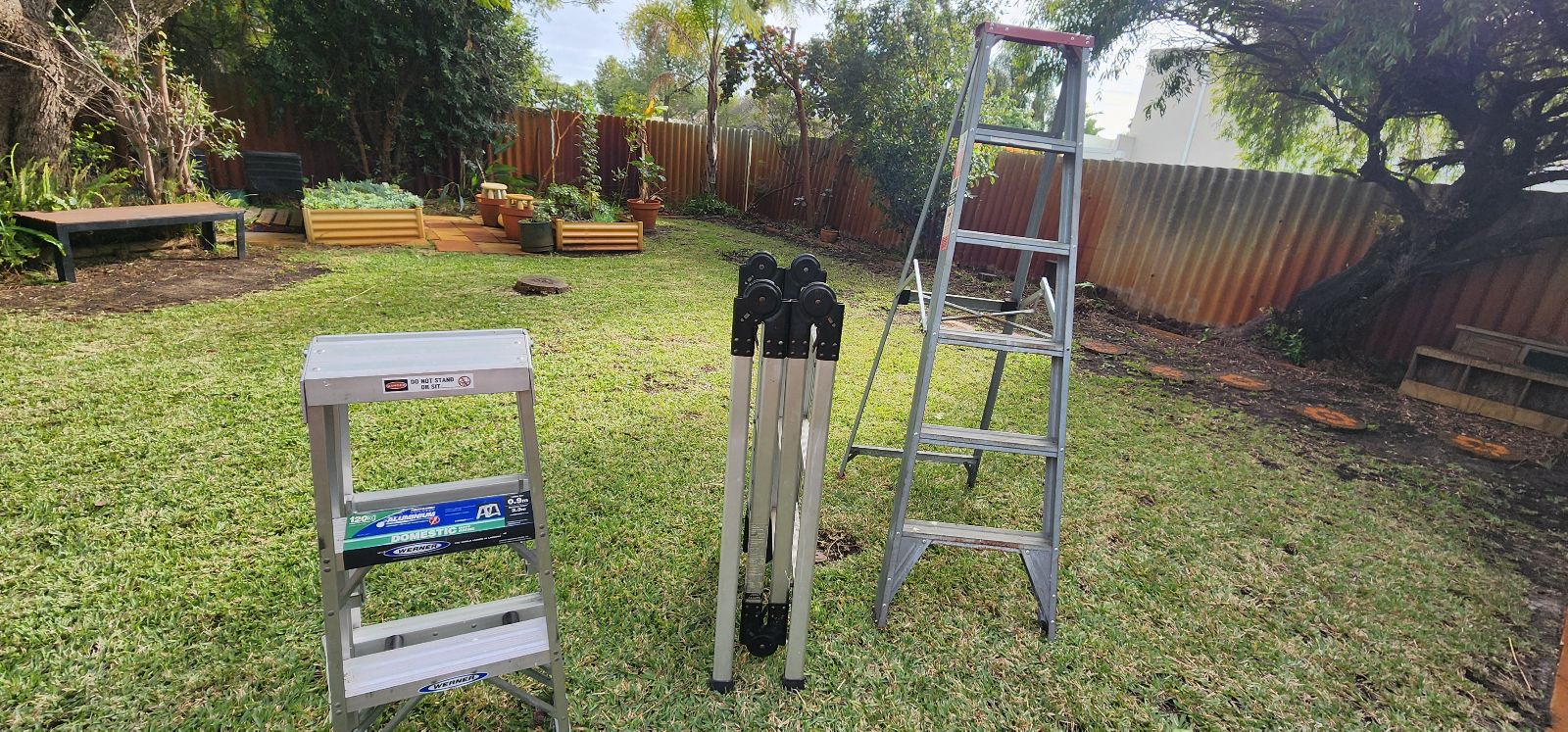 Ladders: short (step), medium (A), tall/large/adjustable/multipurpose ...