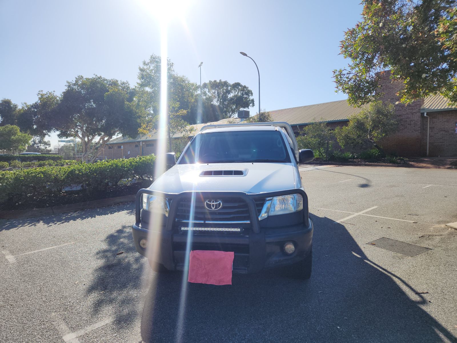 2014 TOYOTA HILUX SR (4x4) 5 SP MANUAL C/CHAS | Cars, Vans & Utes ...