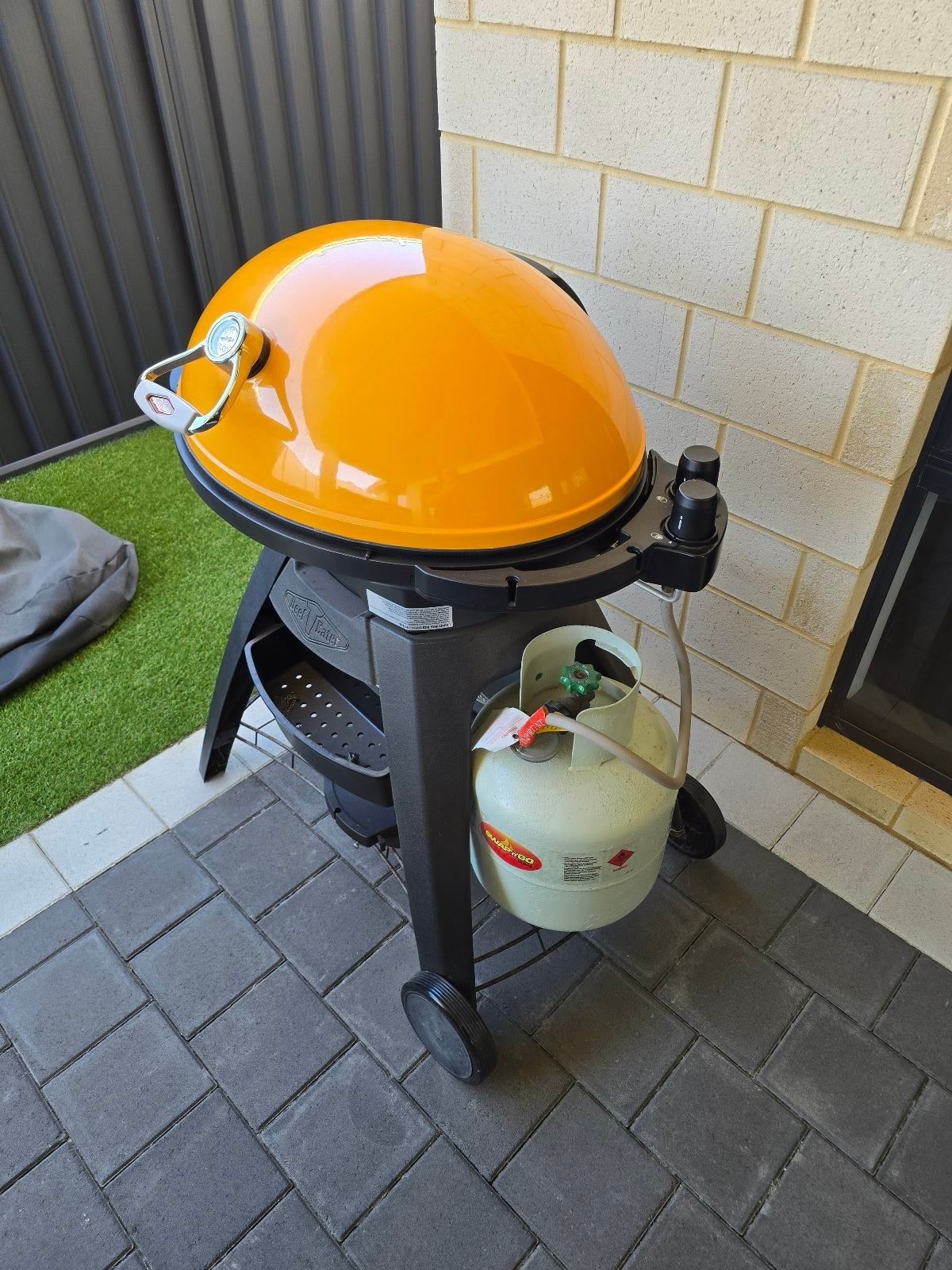 Beefeater BIGG BUGG 2 burner BBQ with Trolley+gas+original cover - BBQ ...