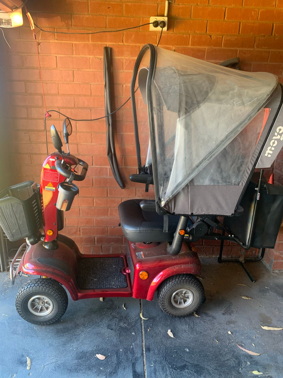 Shoprider gopher with fully enclosed weather shield - Miscellaneous ...