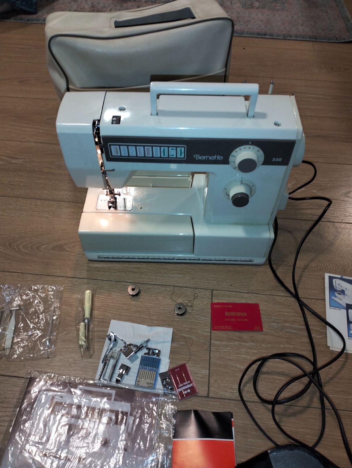 Vintage Bernina -Bernette 330 in Very Good condition - Sewing Machines ...