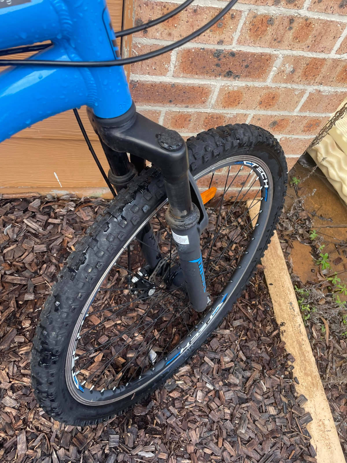 Blue mountain bike - Men's Bicycles in Isabella Plains ACT | Gumtree ...