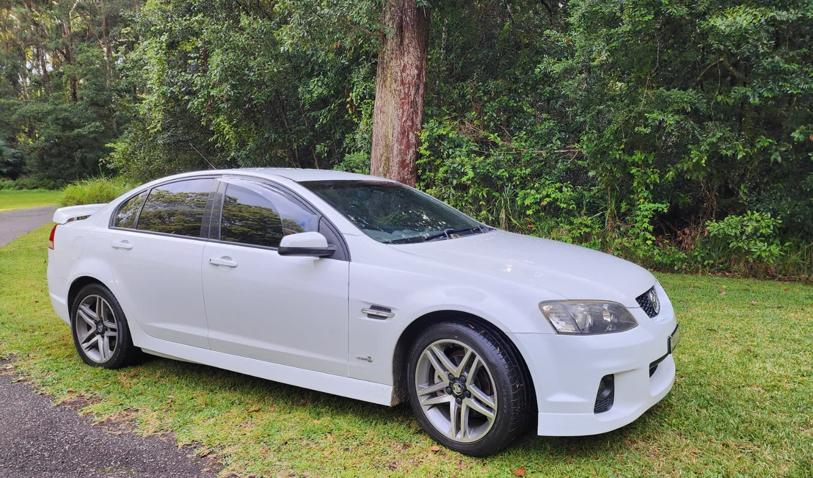 2011 HOLDEN COMMODORE SV6 6 SP AUTOMATIC 4D SEDAN | Cars, Vans & Utes ...