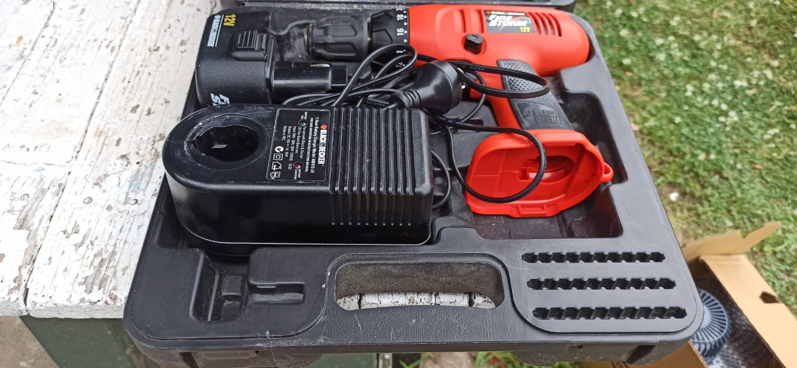 Black & Decker 12V Fire Storm cordless drill with carrying case - Power ...