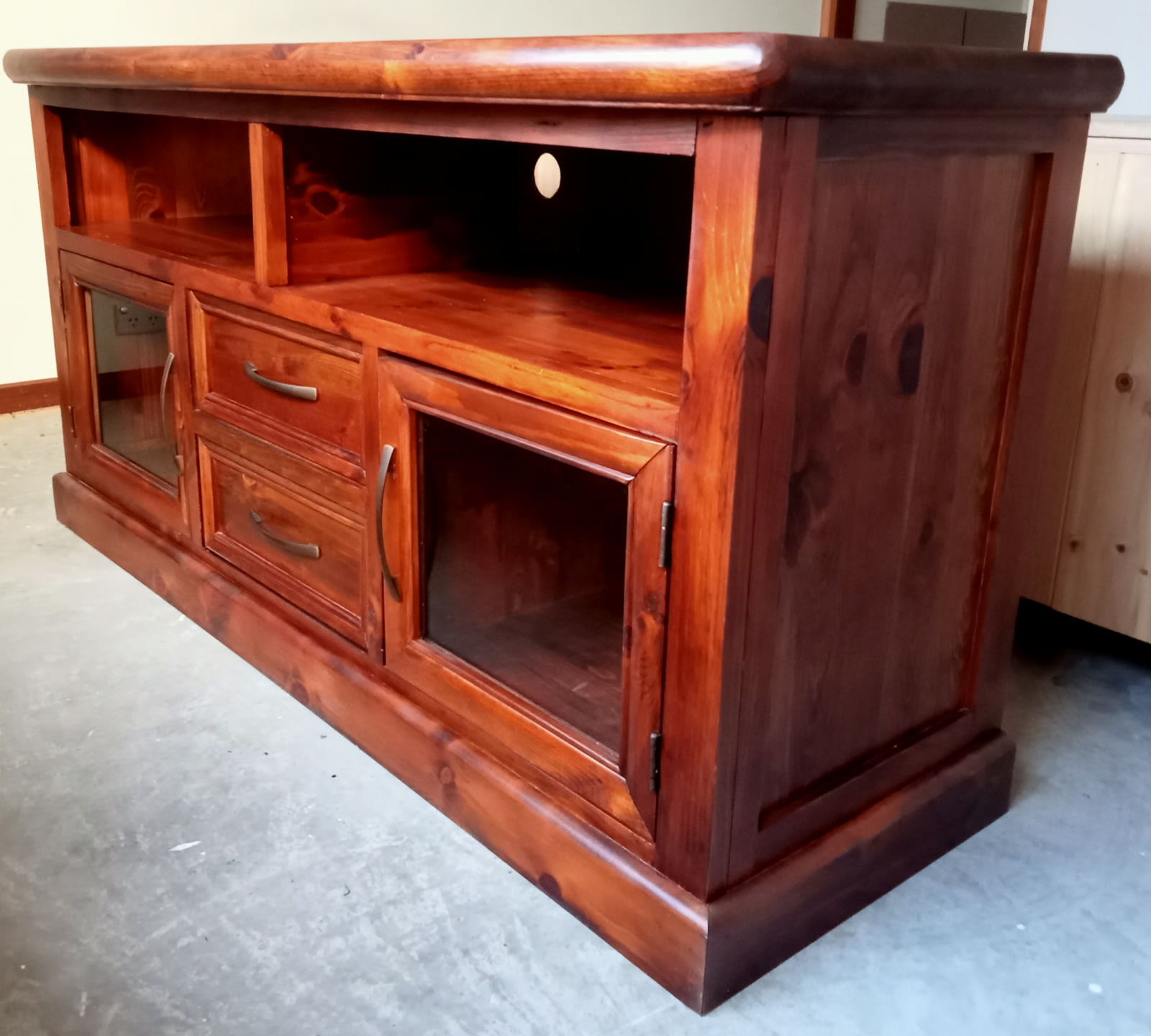 Wooden TV / Entertainment Console / Unit, VGC - Entertainment & TV ...