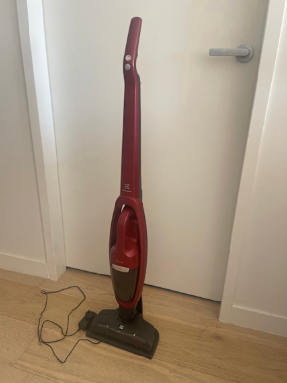 Electrolux Pure Well Animal 2in1 Handstick Bagless Vacuum - Vacuum ...