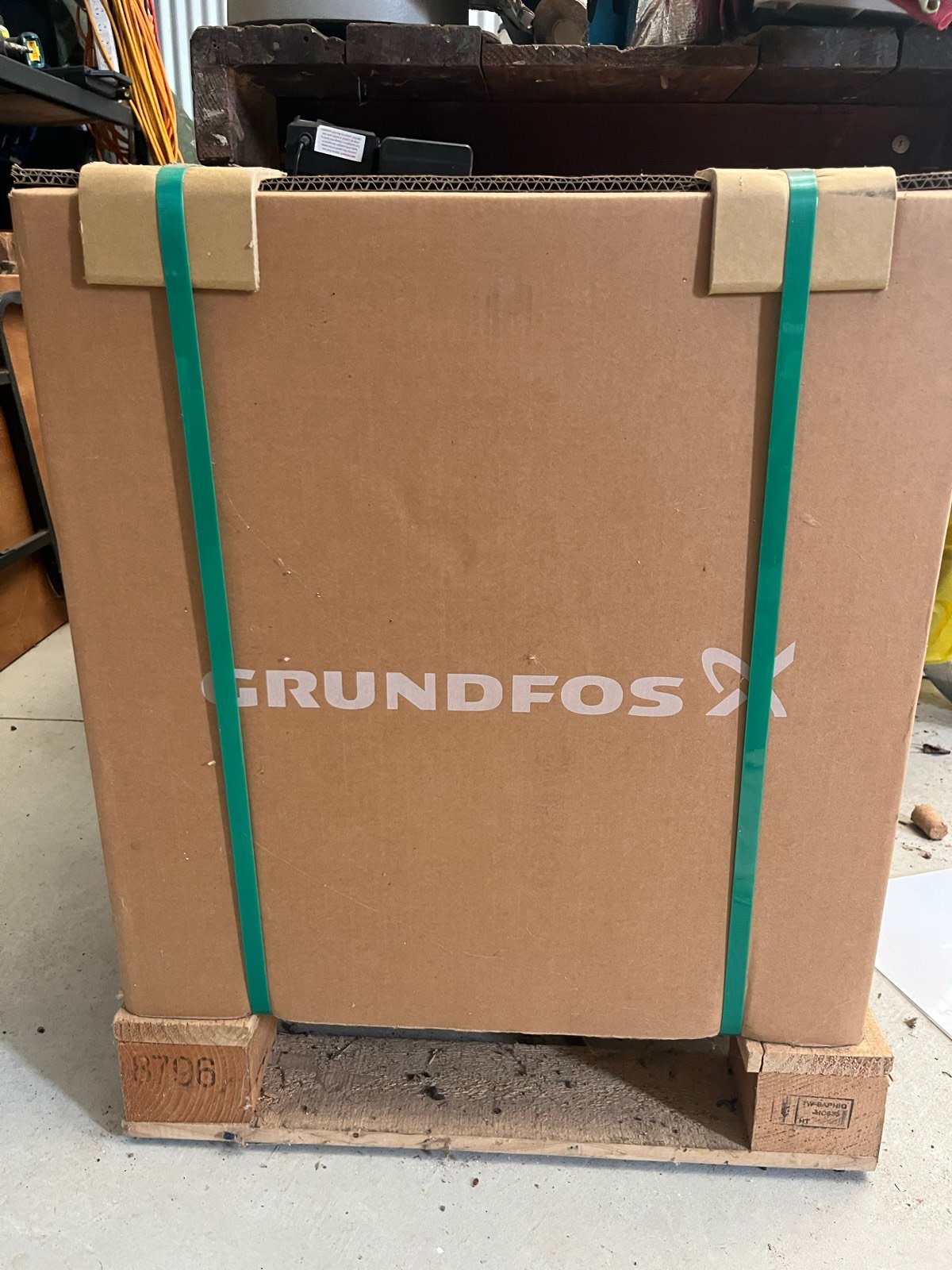 Grundfos CMBE 3-62 booster pump 8374709 - Miscellaneous Goods in ...